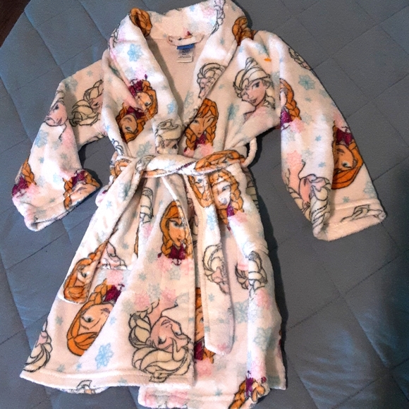 Disney | Pajamas | Disney Frozen Girls Robe Size 6 | Poshmark
